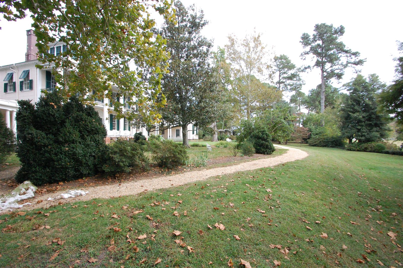 Locations Hub - Hayes Plantation