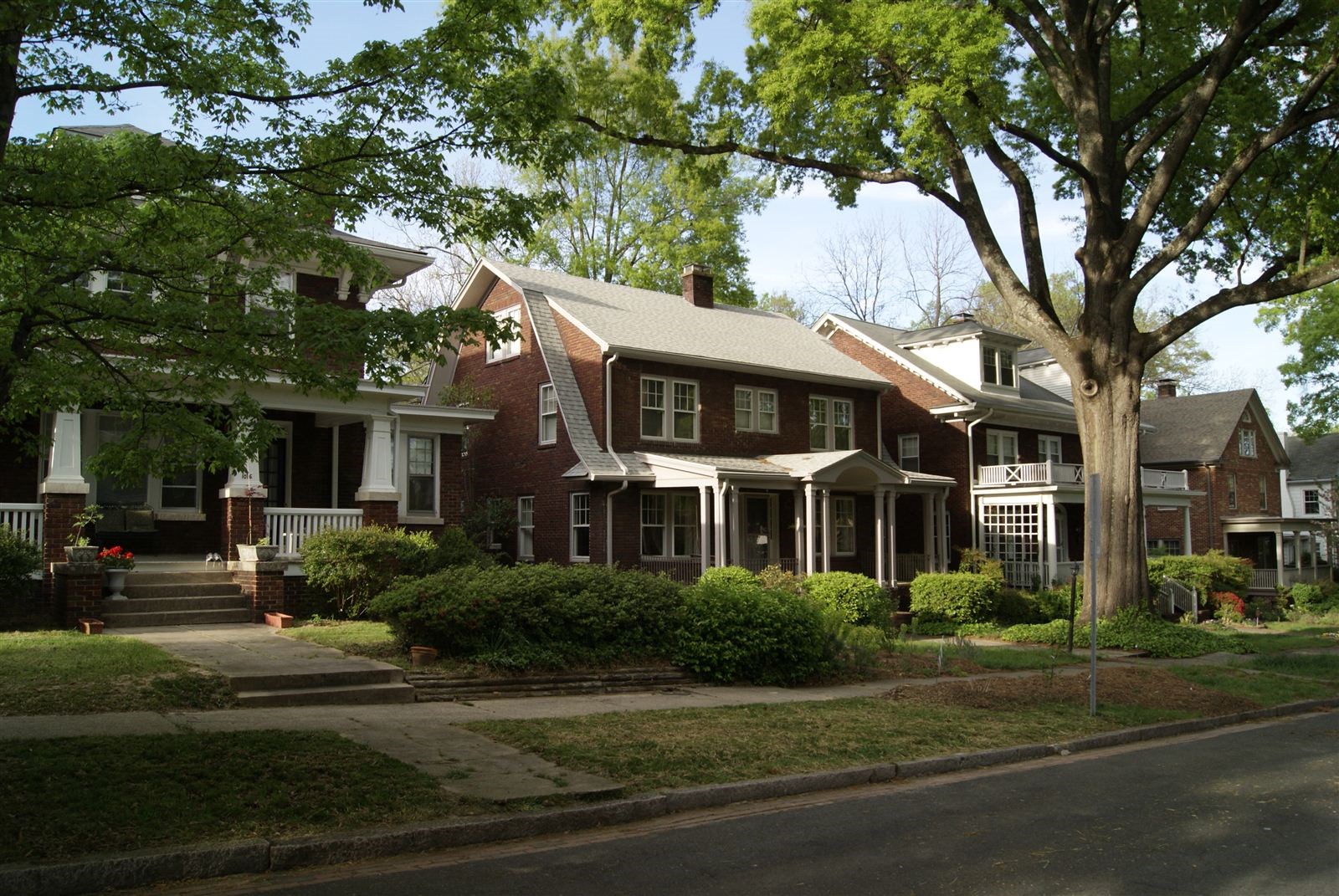 Locations Hub - Trinity Park Neighborhood