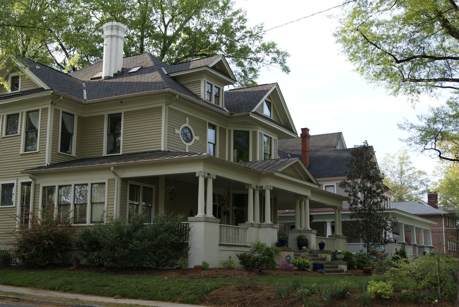 Locations Hub - Trinity Park Neighborhood