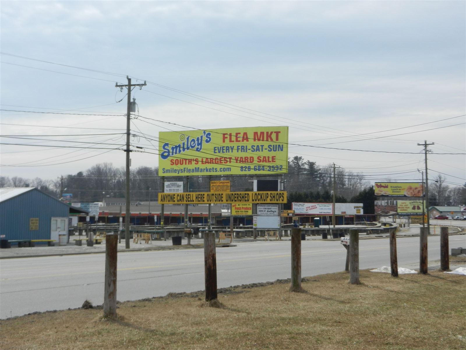 Locations Hub - Smiley's Flea Market