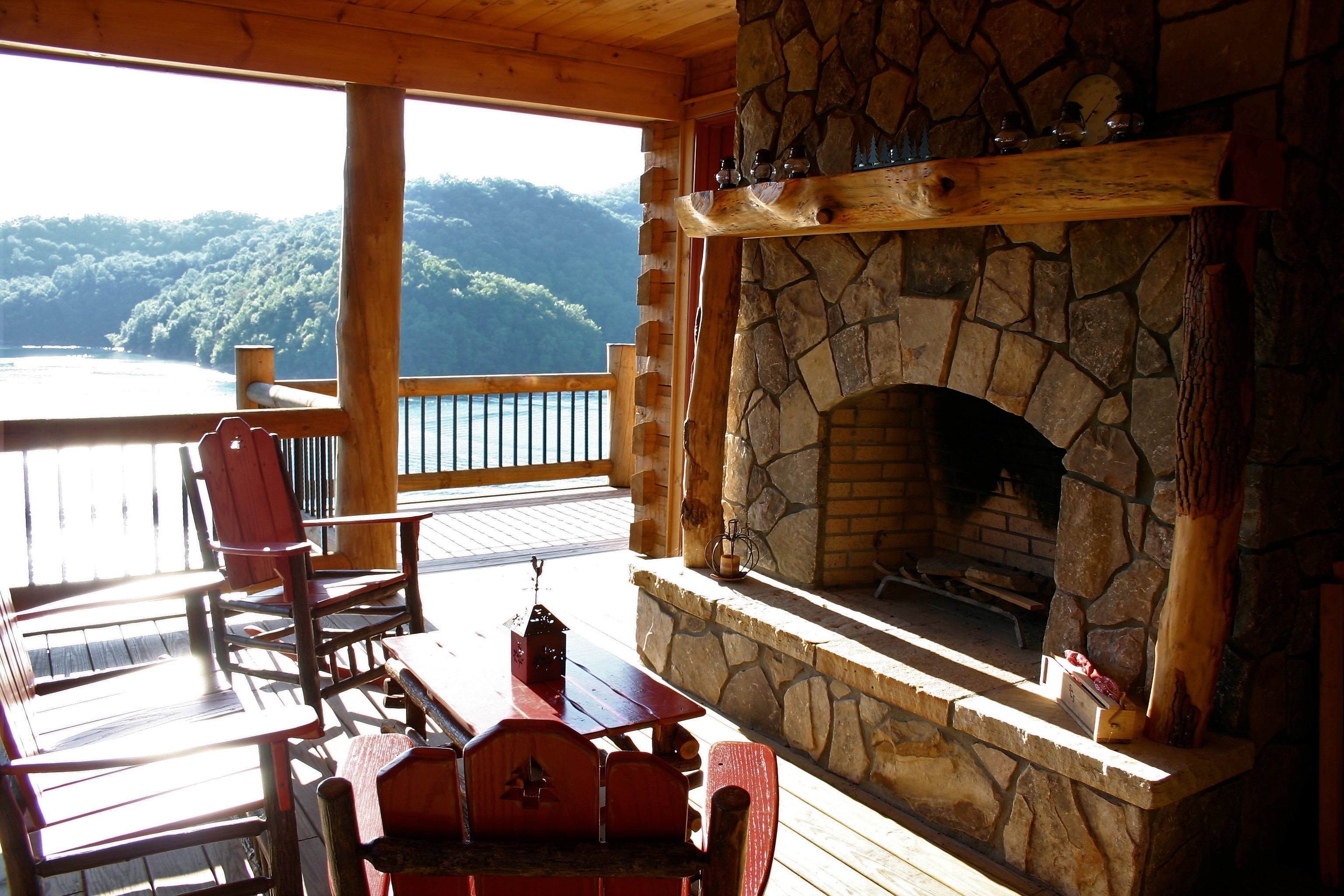 Locations Hub - Lake Nantahala